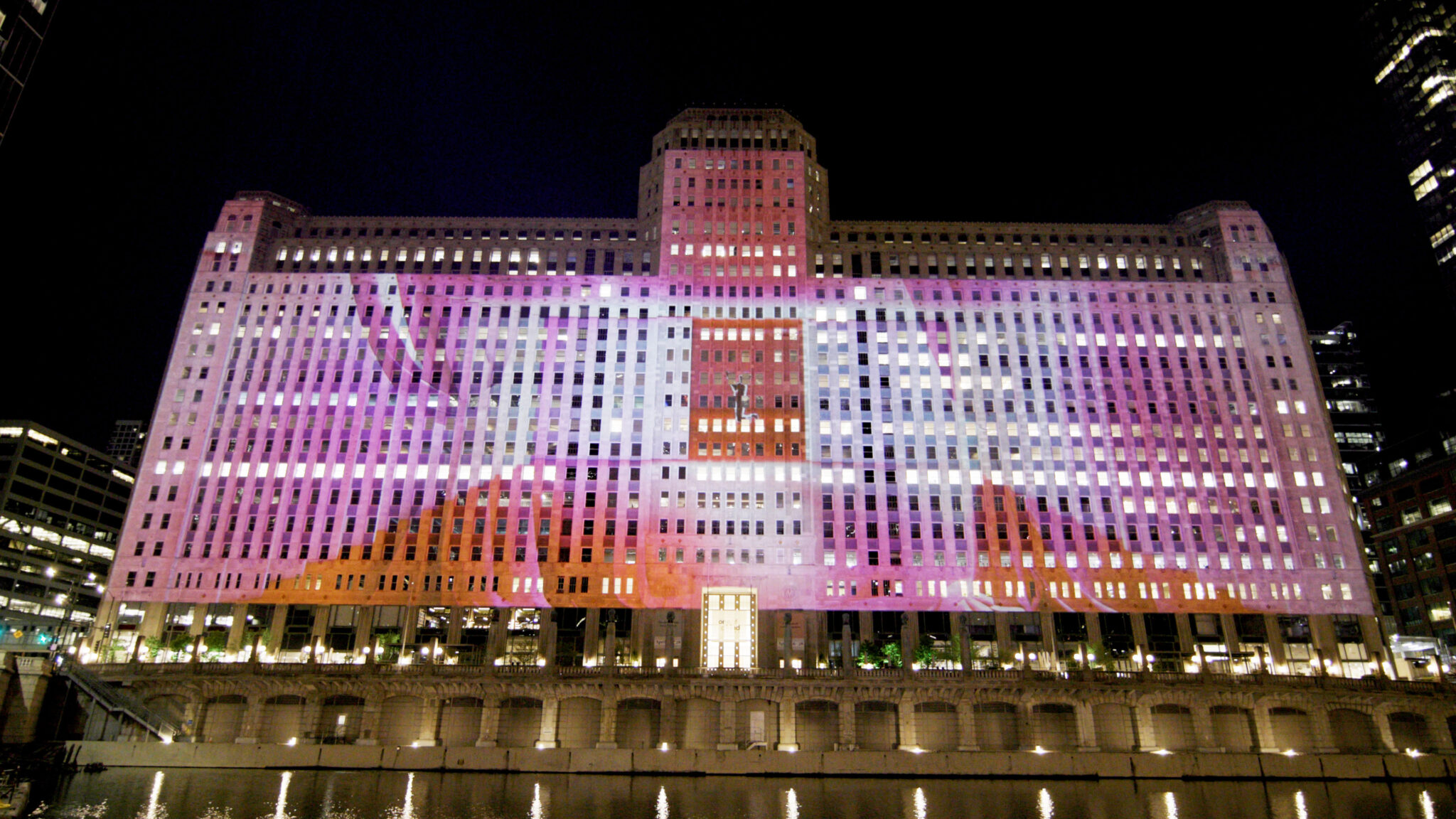 Art Moves Forward | ART on THE MART | MEGA Chicago Initiative Attracts ...
